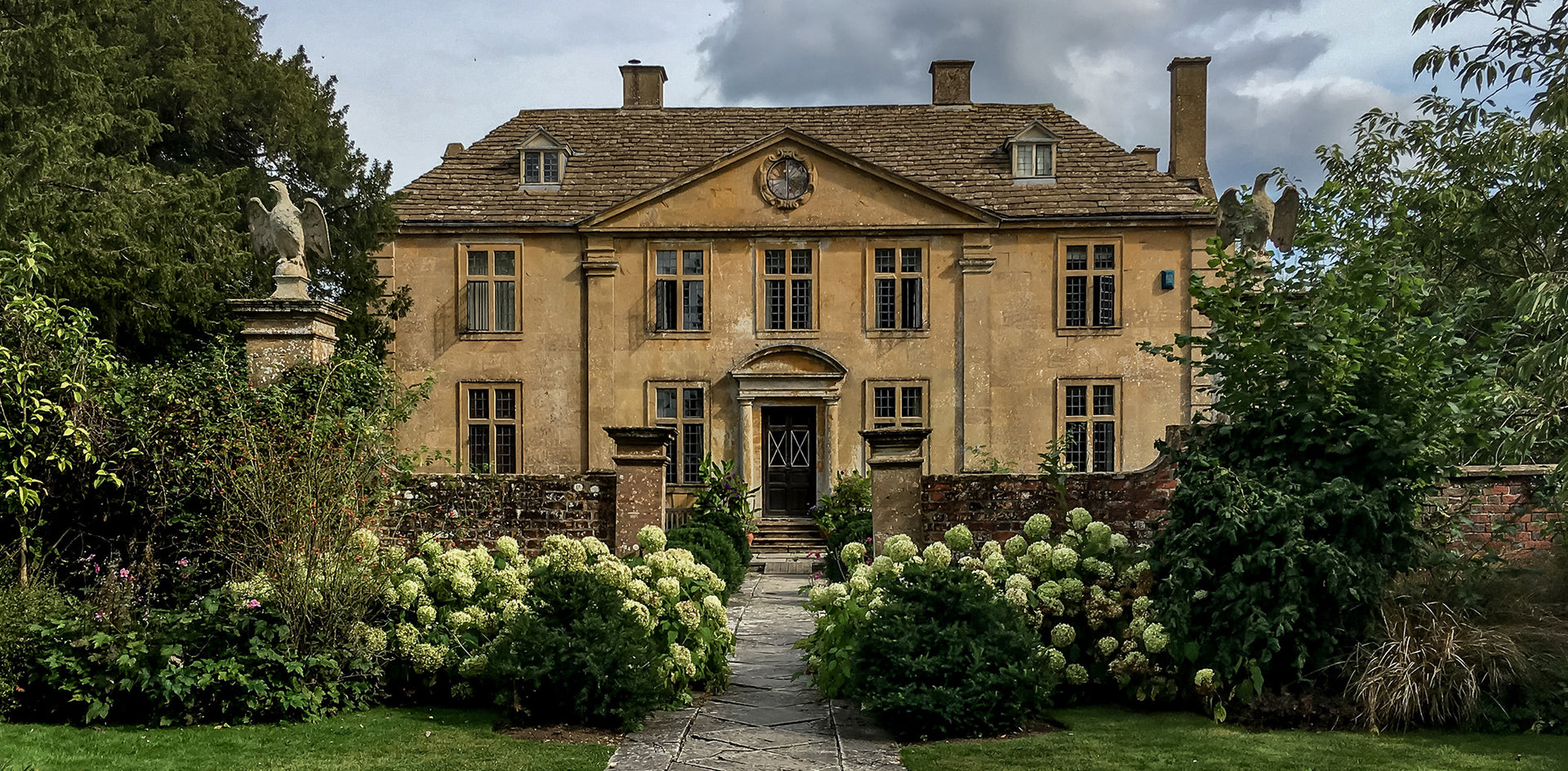 Manor Collection Profile - Outdoor English Garden Tile - OUTERclé